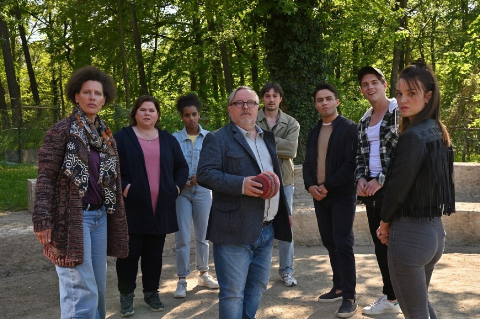 EXTRAKLASSE – ON TOUR: Dritter Film der UFA Fiction-Komödie mit Axel Prahl und Katharina ...