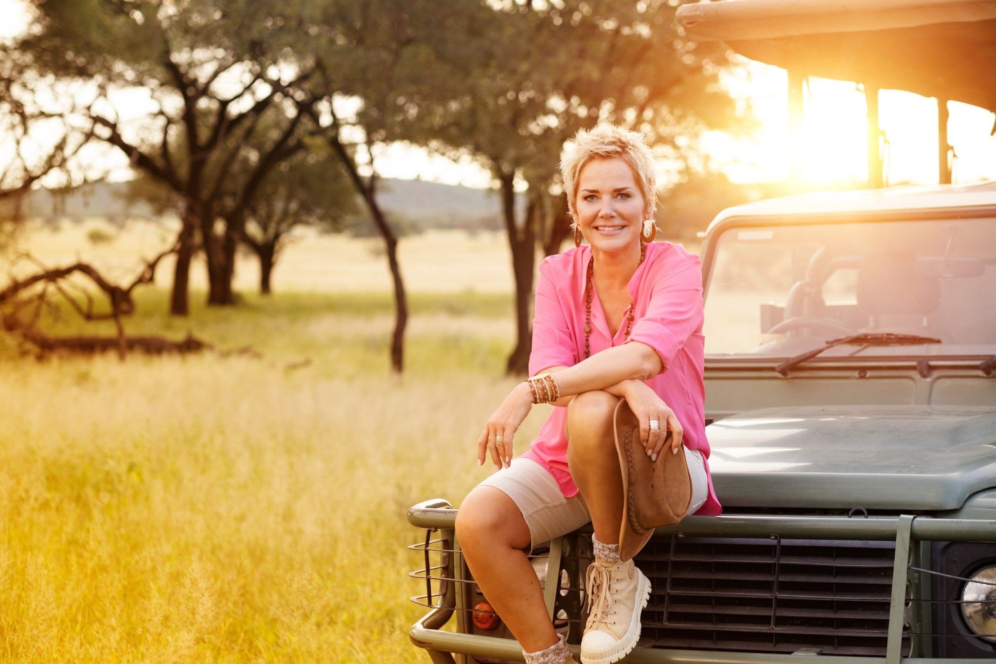 UFA Fiction Serie MAXTON HALL – DIE WELT ZWISCHEN UNS: Prime Video ...