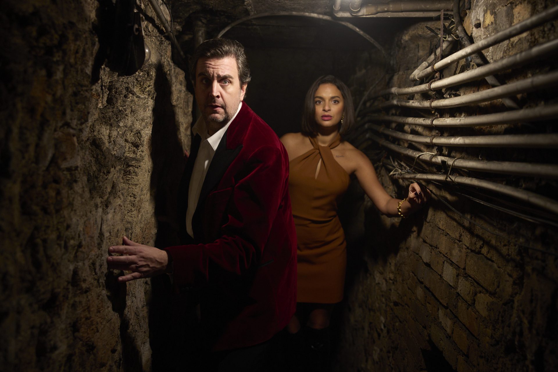 UFA Fiction Serie MAXTON HALL – DIE WELT ZWISCHEN UNS: Prime Video ...