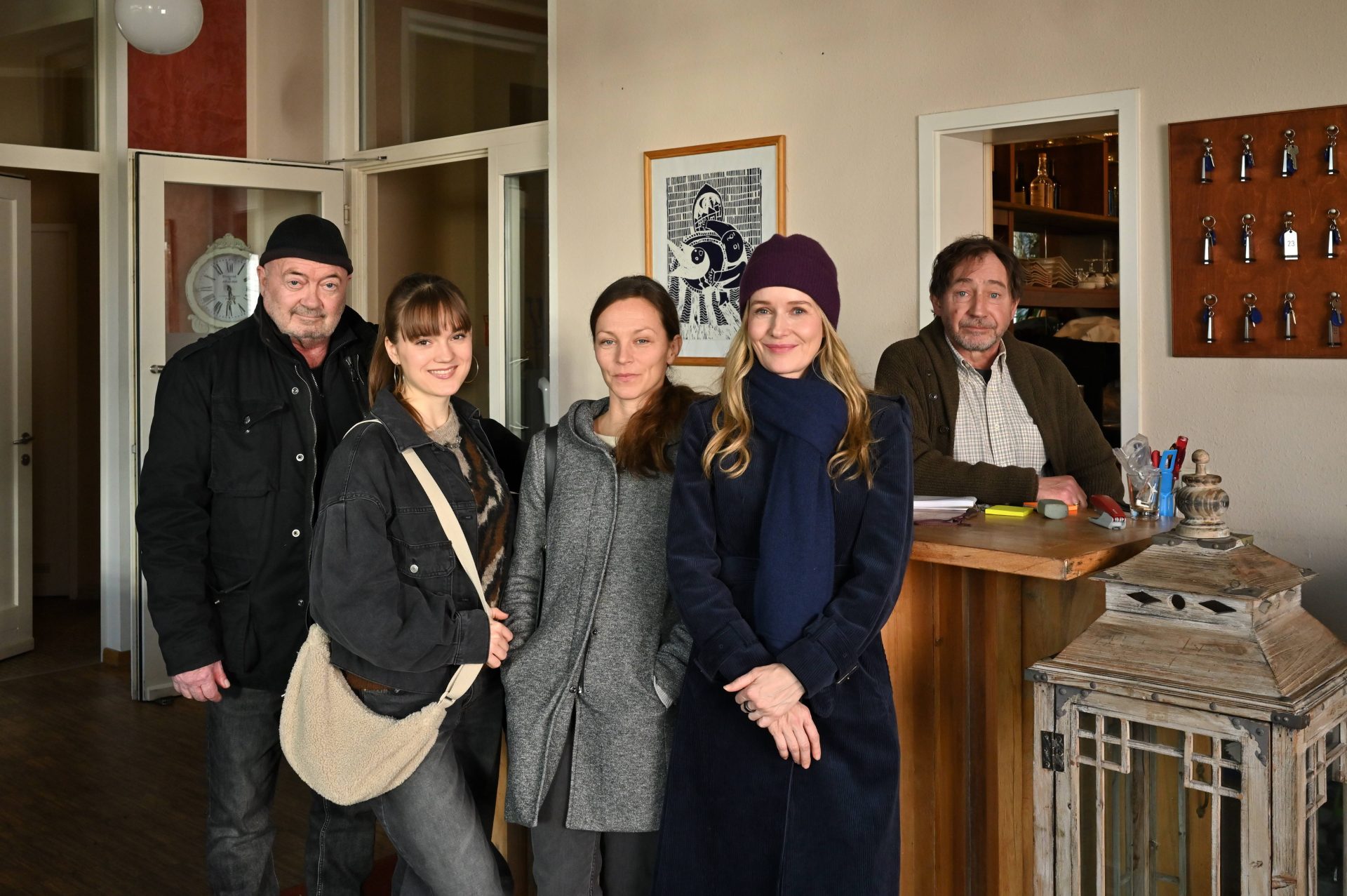 UFA Fiction Serie MISS SOPHIE – SAME PROCEDURE AS EVERY YEAR: Prime Video veröffentlicht ...